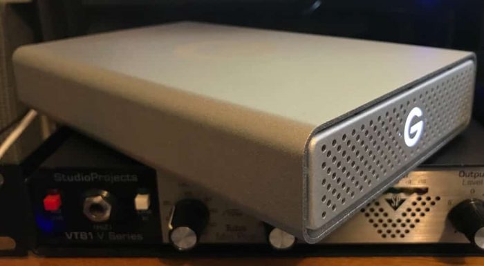 How To Set Up Your Home Recording Studio | Musixon